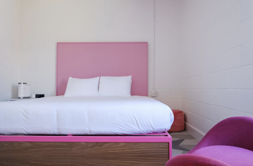 Rooms & Suites – The Gallatin Hotel